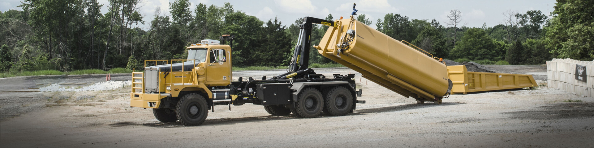 Hooklifts | PALFINGER